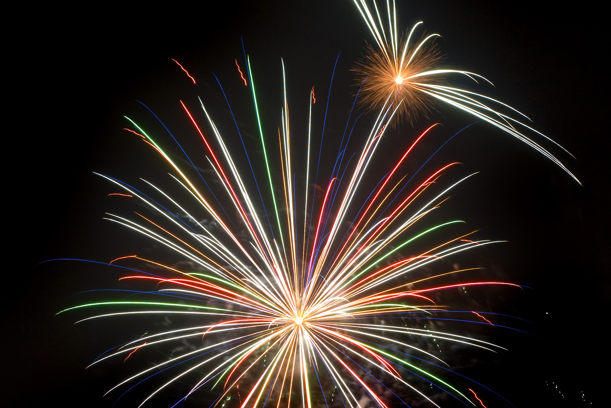 fireworks rocket burst Desktop Wallpaper | iskin.co.uk